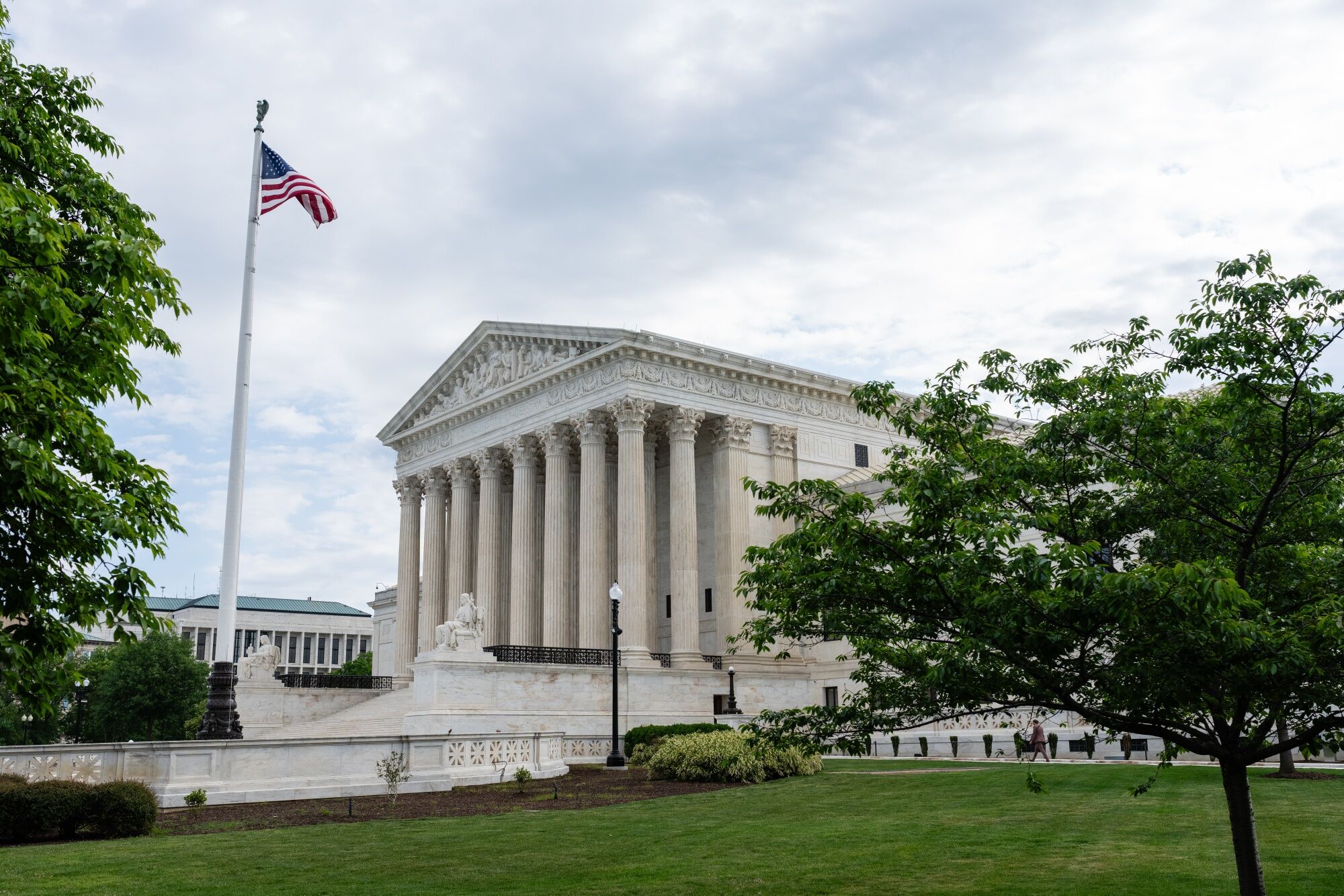 Supreme Court tosses Florida suit over immigrant driver’s licenses