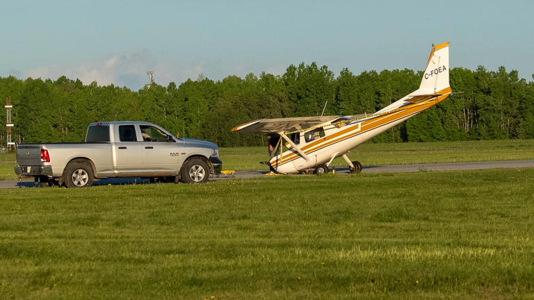 No serious injuries in small plane crash at Carp Airport