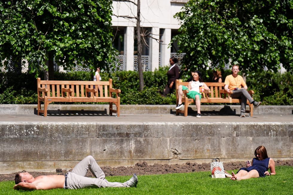 Met Office records hottest ever May day as 35C heatwave hits London