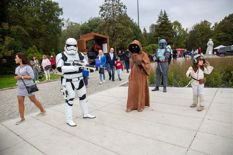 Festiwal fantastyki "Cosmicon" w Planetarium Śląskim. Niziołki, elfy i ...