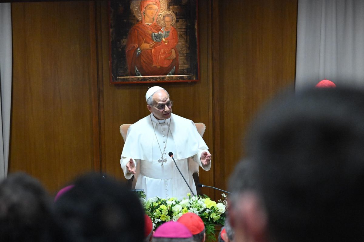 León se apunta a ver al papa