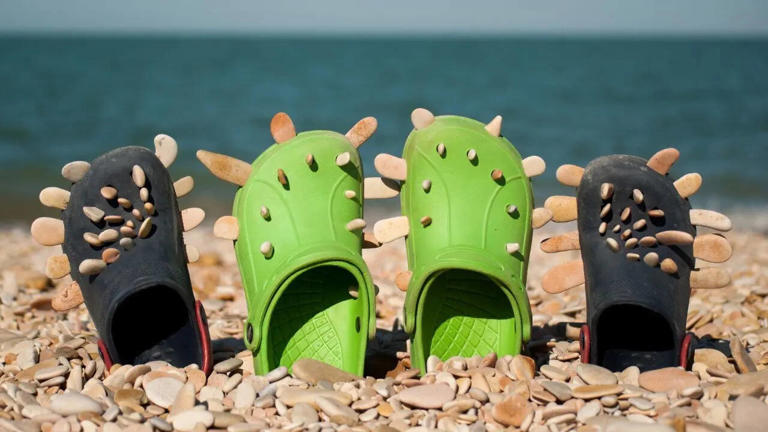 From flats to heels: The everyday footwear habits that could be ...