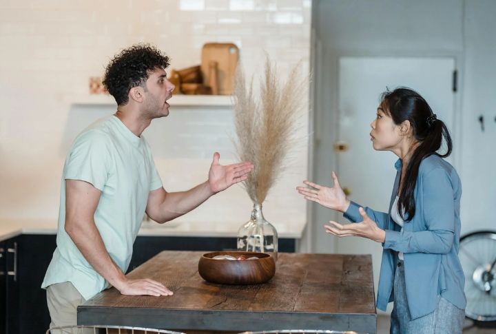 Psychologists reveal 10 signs you've grown past a friendship