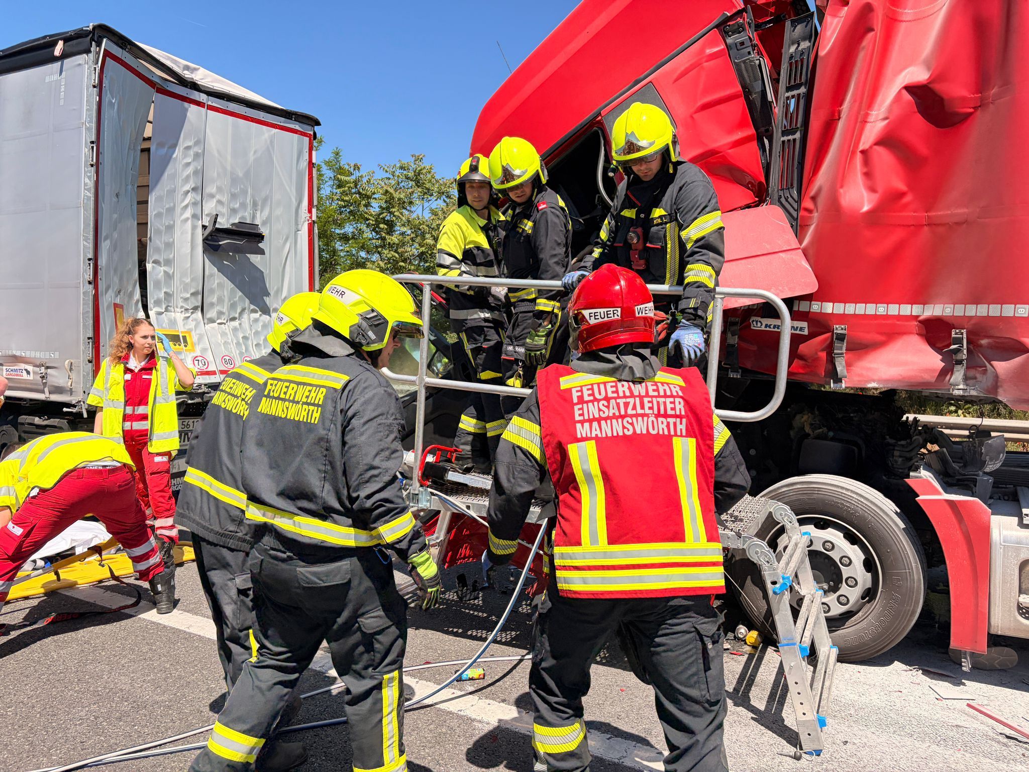 Schwerer Lkw-Unfall auf der A4