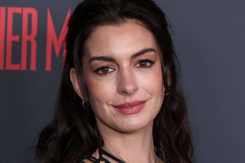 Anne Hathaway 'legally blind' after battling secret health condition ...