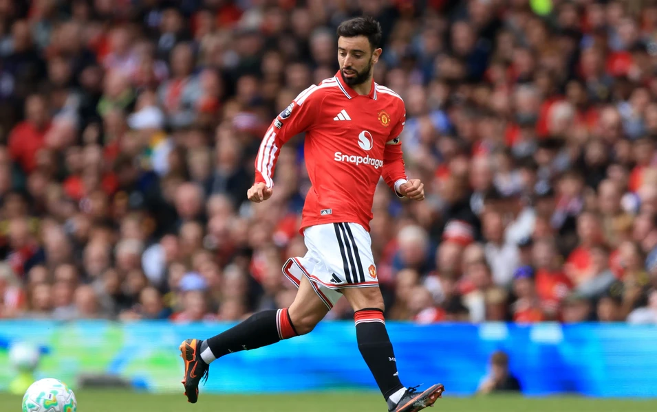Roy Keane escalates feud with Fernandes over 'lie' claim