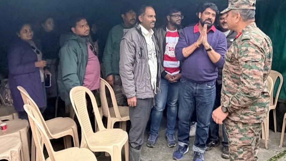Kashmir’s iconic gondola under scanner after another mid-air breakdown