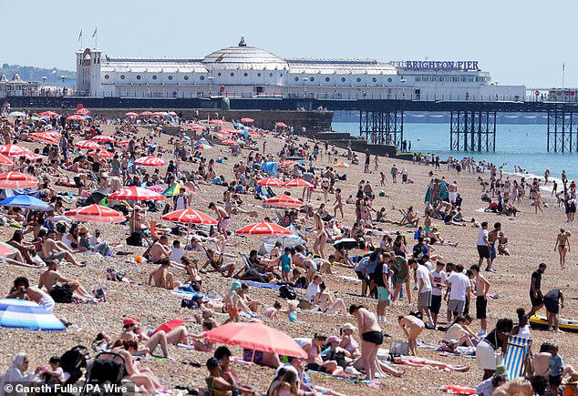Hero drowns trying to save his family and four teens perish at swimming ...