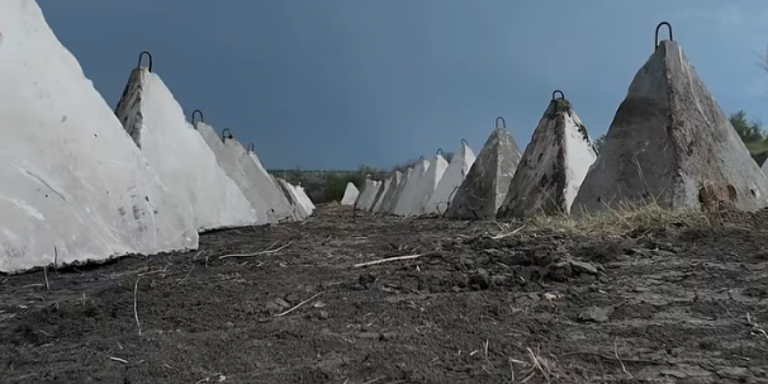 Ukraine fortifies Odesa with anti-tank ditches and barriers to deter ...