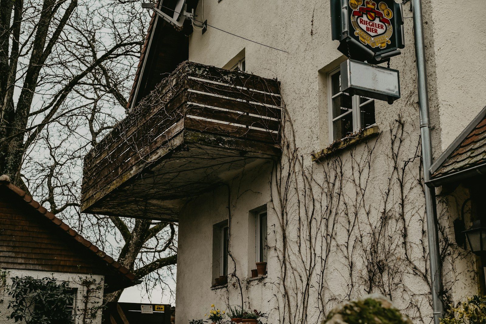 9 of the world’s oldest restaurants to visit for food and history