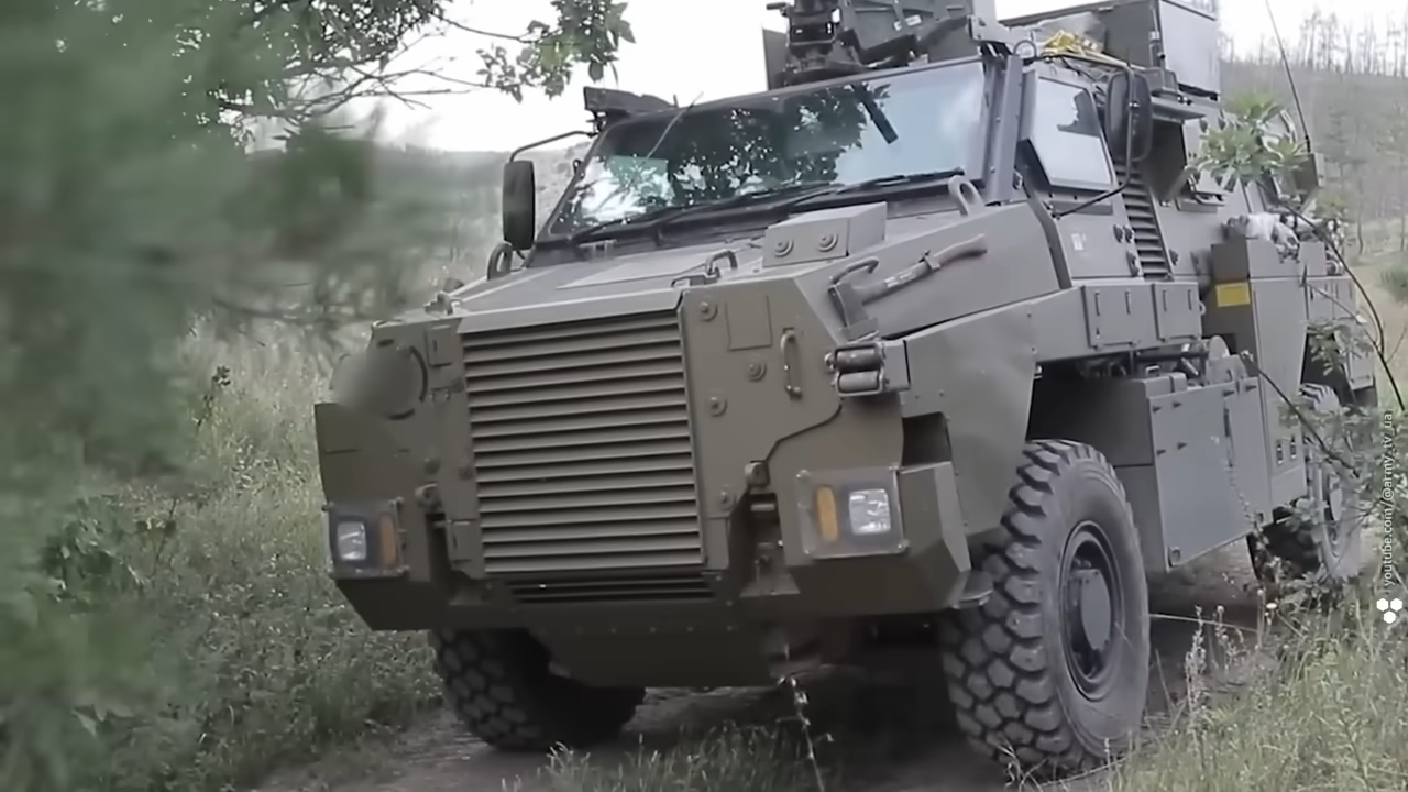 Putin’s soldiers thought they destroyed it... then the Bushmaster kept ...
