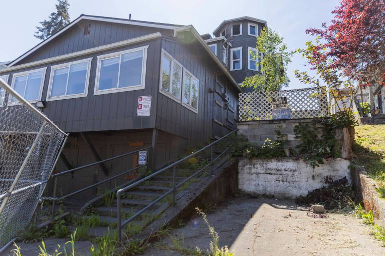 Everett sues owners of abandoned properties for alleged code violations