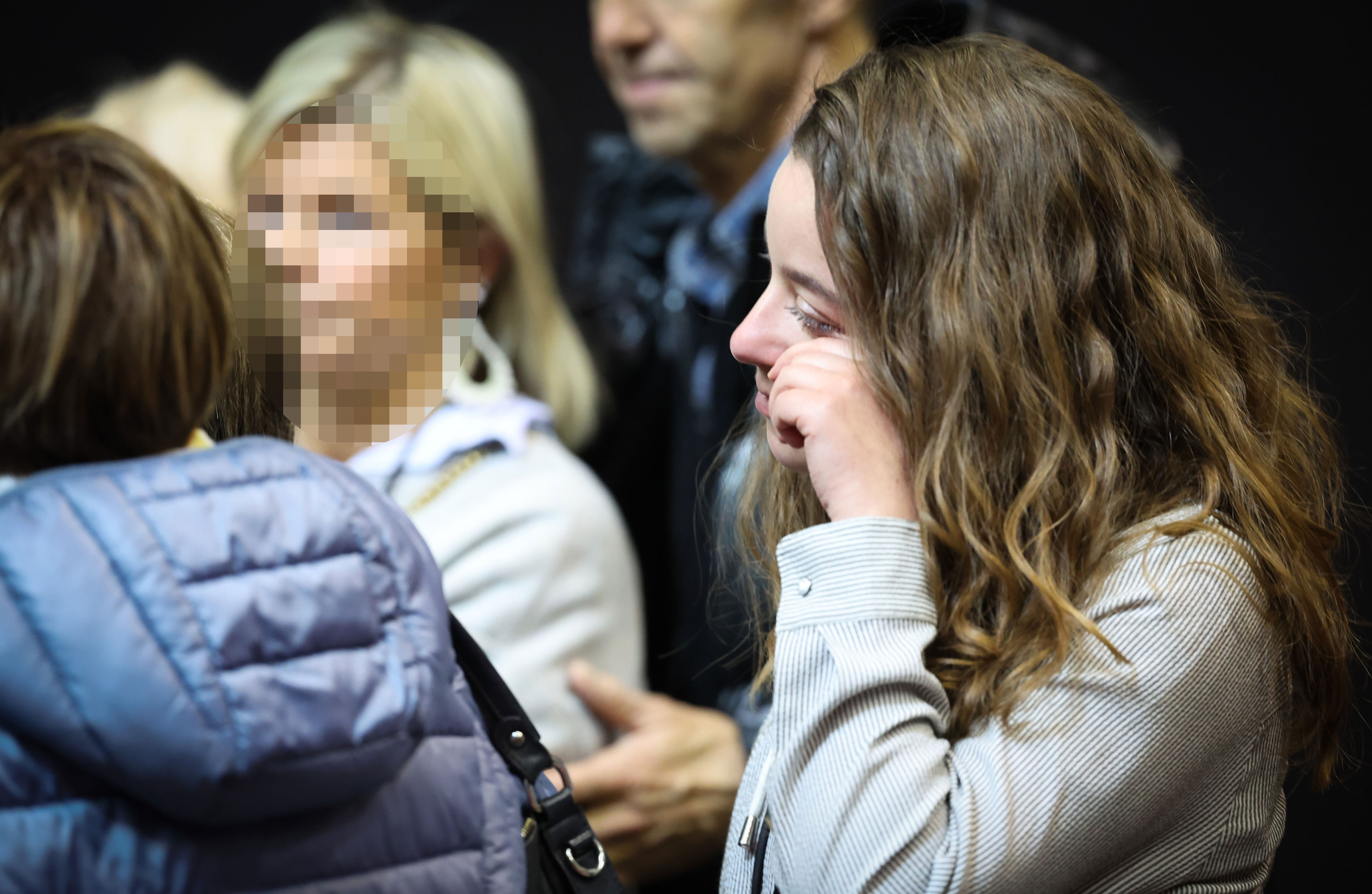 Assisen carnavalsdrama Strépy - Jonge vrouw getuigt hoe ze moeder ...