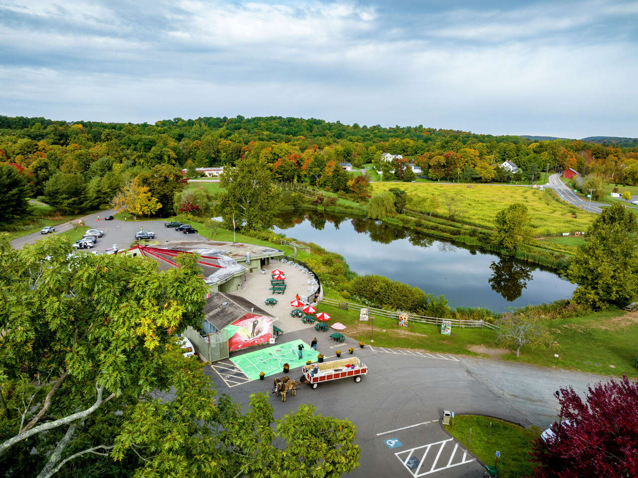 CT eats & events: Lyman Orchards in Middlefield gets a jump on fall ...