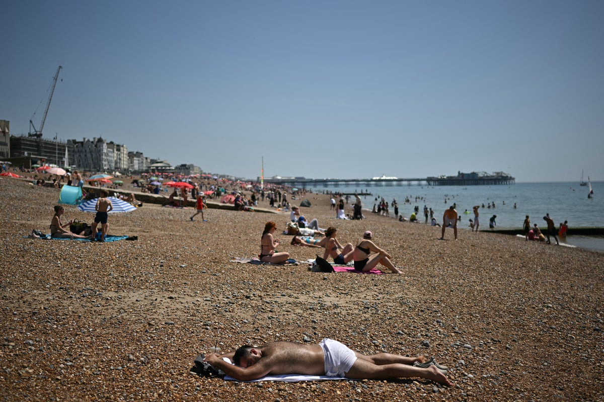 UK heatwave has 'fingerprints of climate change all over it'