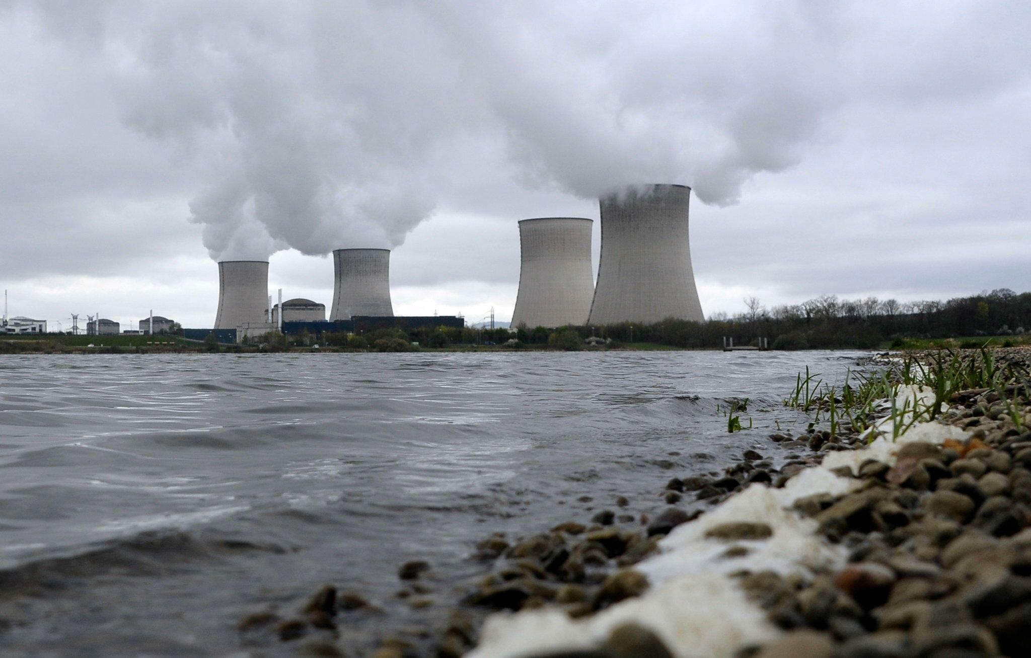 Hitzewelle: Französische Strompreise steigen wegen Atomkraftsorgen