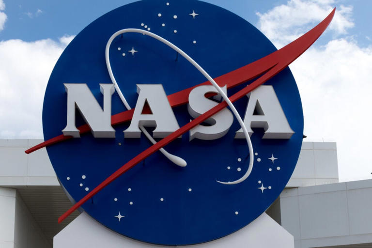 SpaceX wins where Boeing loses: NASA hands Musk-led company more crew ...