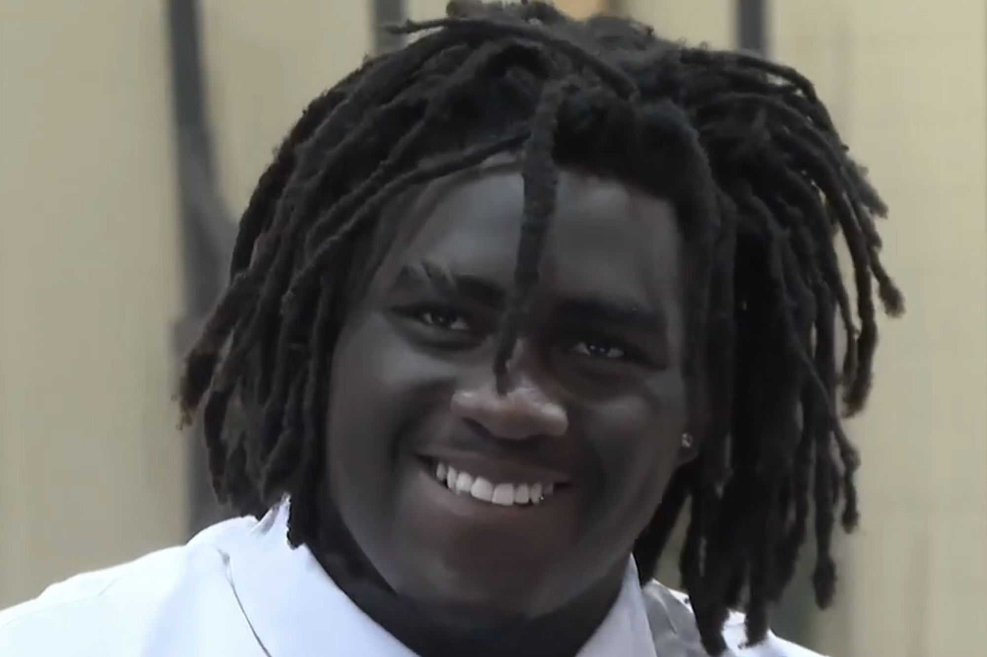 High school football star dies in car crash just days before his ...