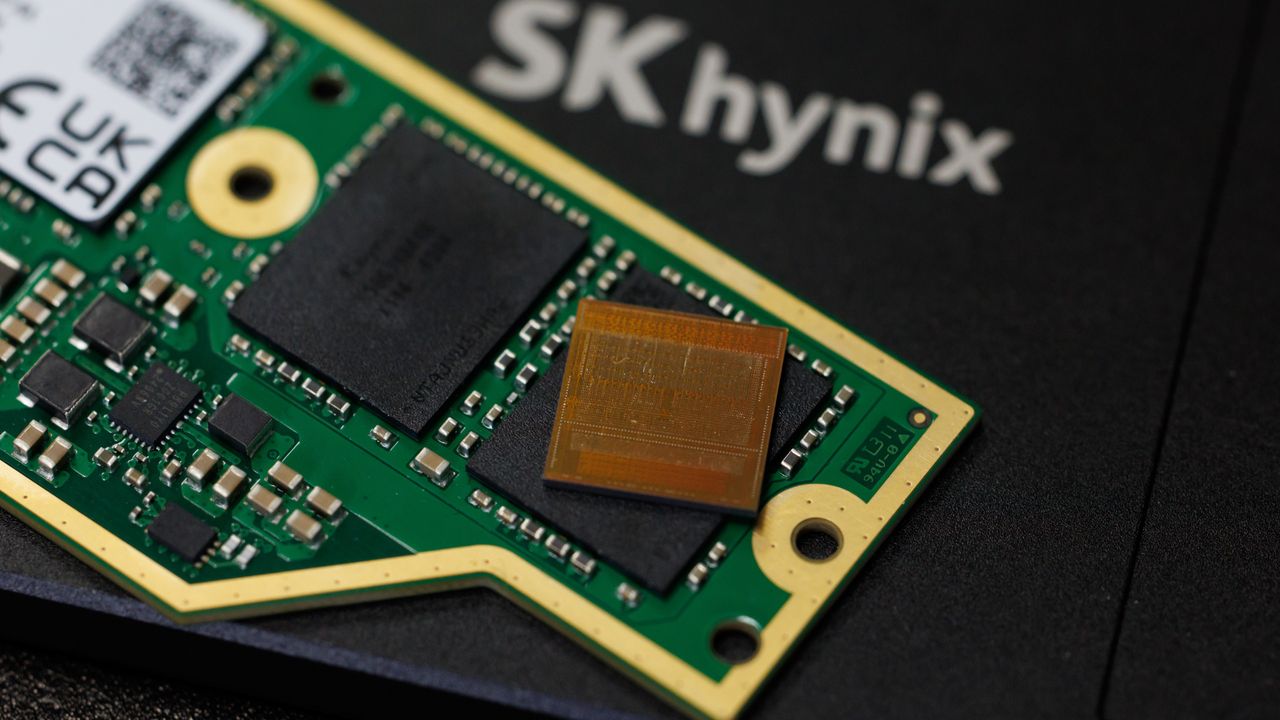 SK hynix unveils 'iHBM' thermal architecture that cools AI memory at ...