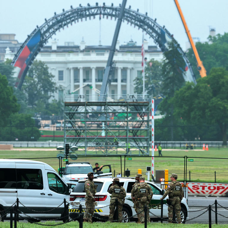Gnats around White House UFC fight has tough guys scared | Opinion