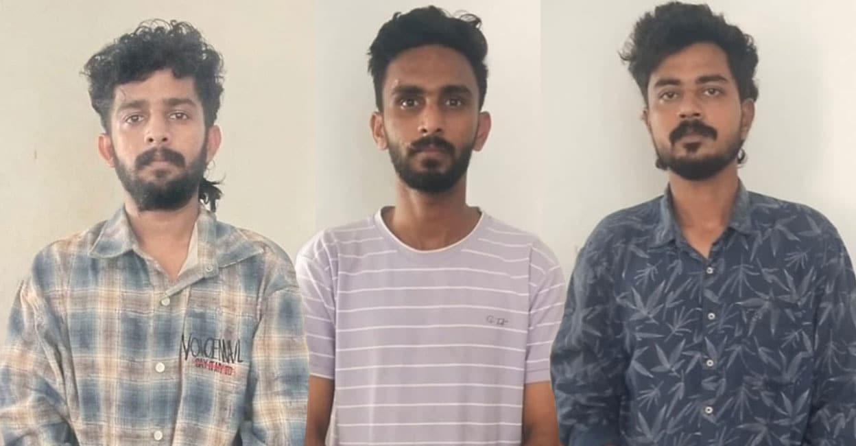 Three held for assaulting youth, robbing cash and forcing GPay transfer ...