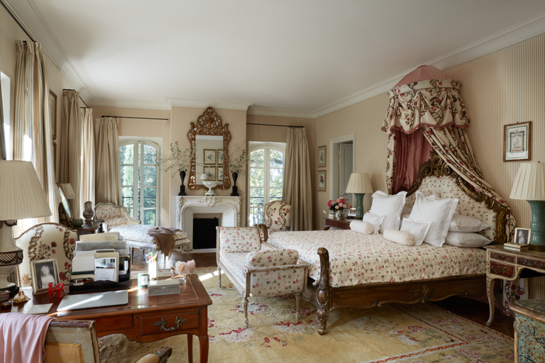 Bunny Williams reveals her foolproof formula for making the perfect bed