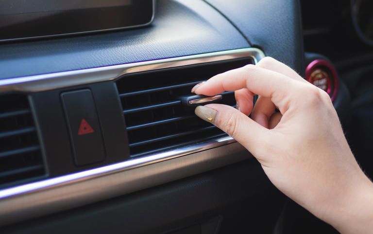 How to use your car’s air conditioning effectively during hot weather
