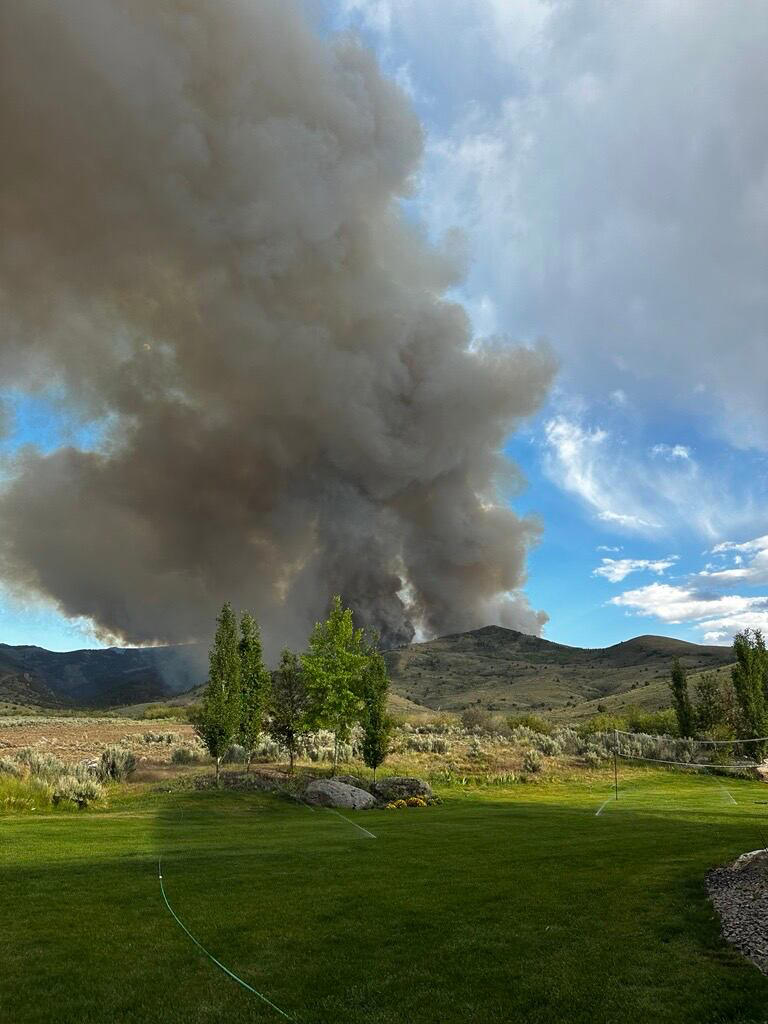 Cache Peak wildfire continues to grow in Cassia County