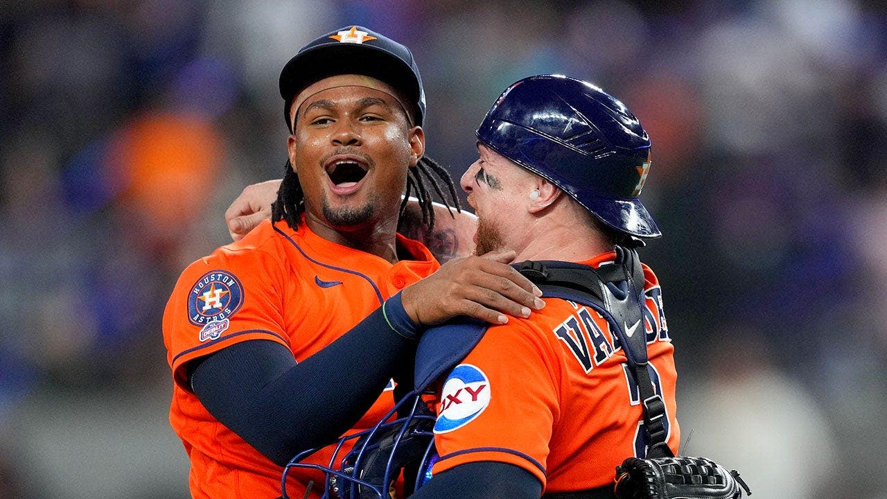 Astros' Alimber Santa becomes first pitcher since 1900 to participate ...
