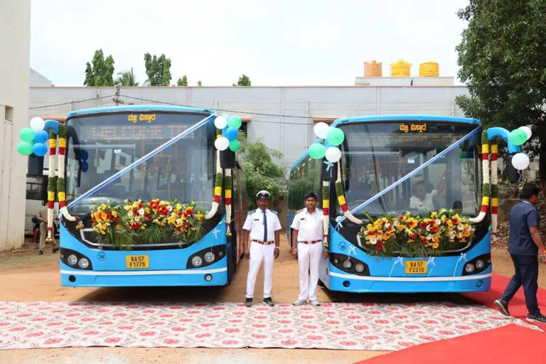 Travelling cool: Suburban AC buses draw 1.5 lakh passengers, earn Rs 1. ...