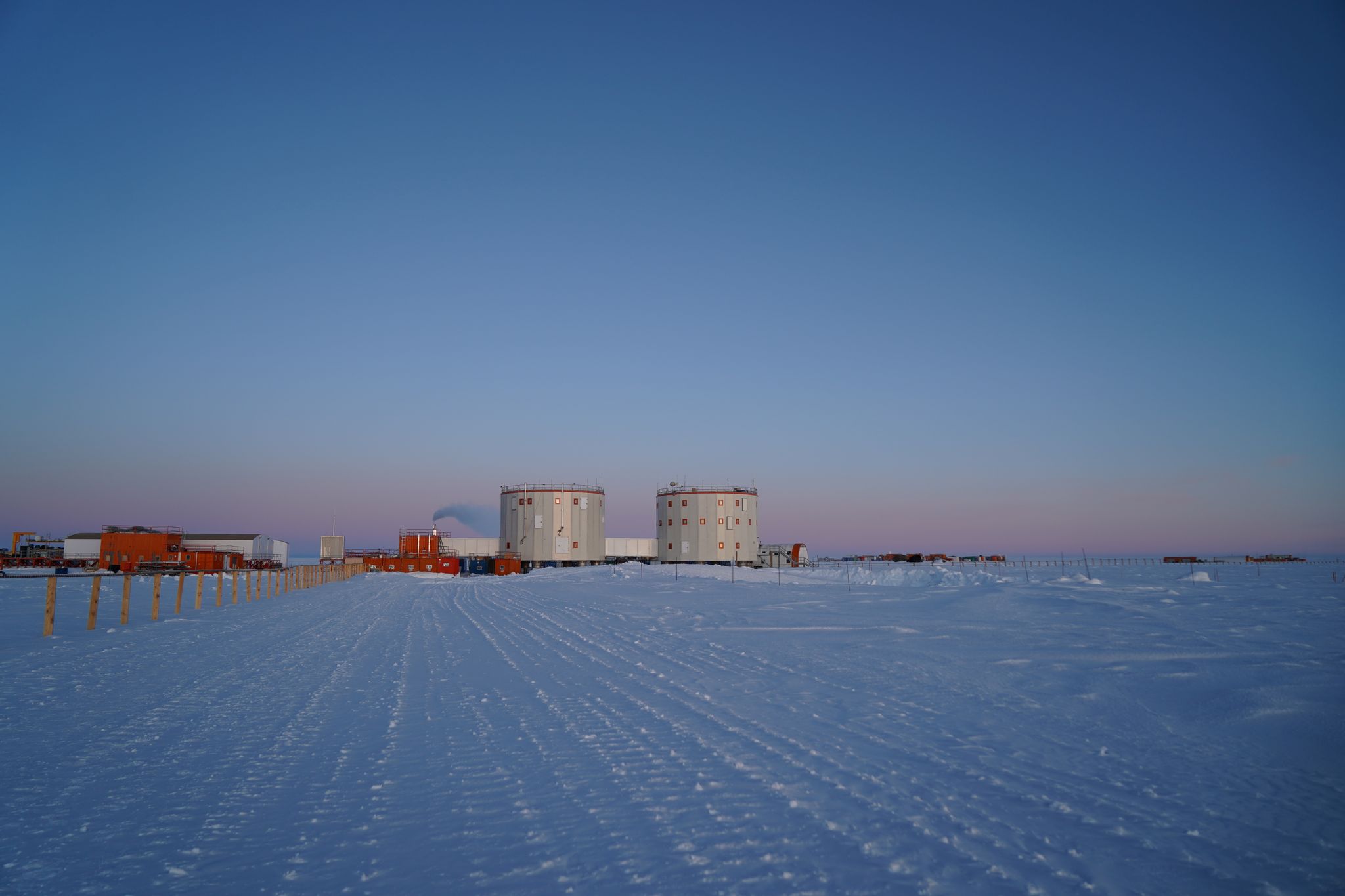 Antarctic study: Prolonged isolation fosters mistrust and paranoia