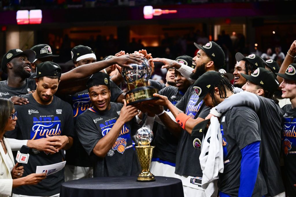 Title-starved Knicks fans push finals tickets to $3,700