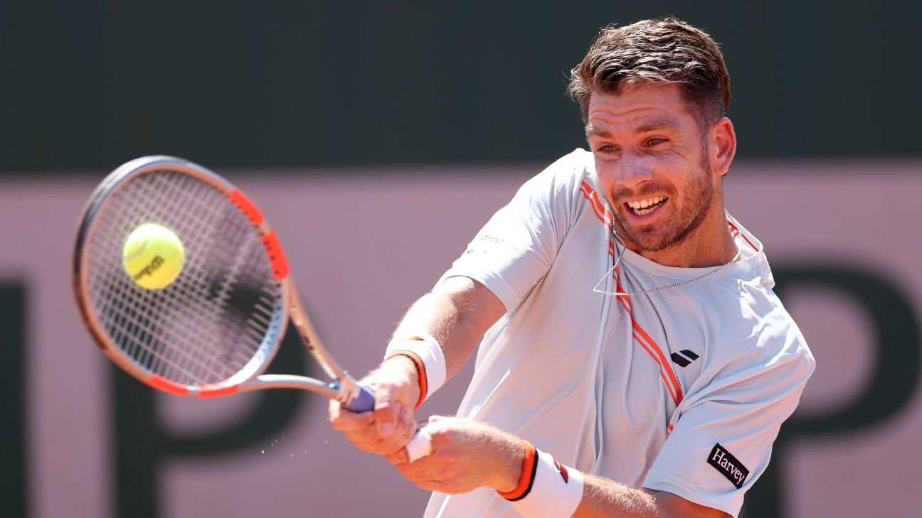 French Open: Cam Norrie retires with injury in first-round match
