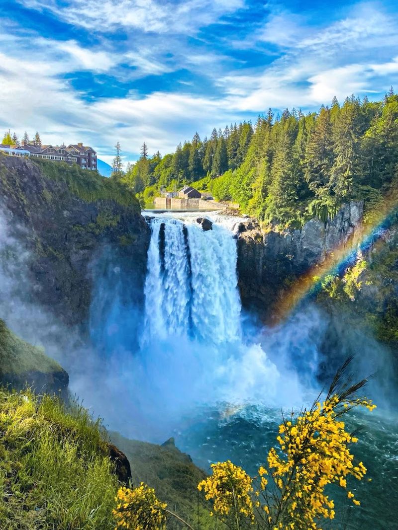 15 US states packed with stunning waterfalls