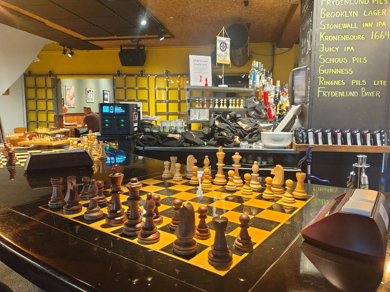 Welcome to the Good Knight in Oslo — the world's first chess pub