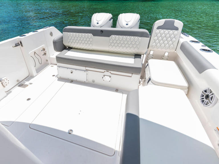 EdgeWater Boats introduces the all-new 310SC