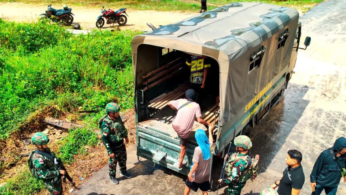 Koops TNI Habema kembali evakuasi pendulang emas, kali ini dari Kampung ...