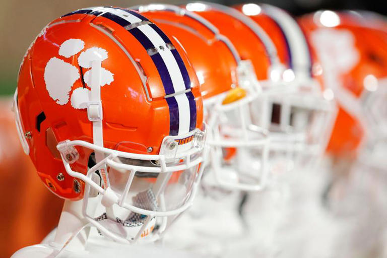 Tight end out of Georgia the fifth Clemson football commitment in just ...