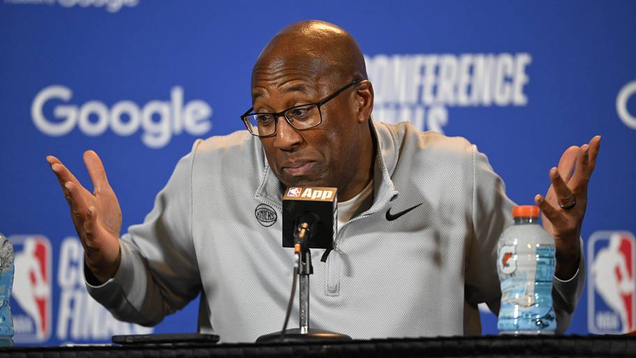 Mike Brown shows the Kings exactly what a championship coach looks like