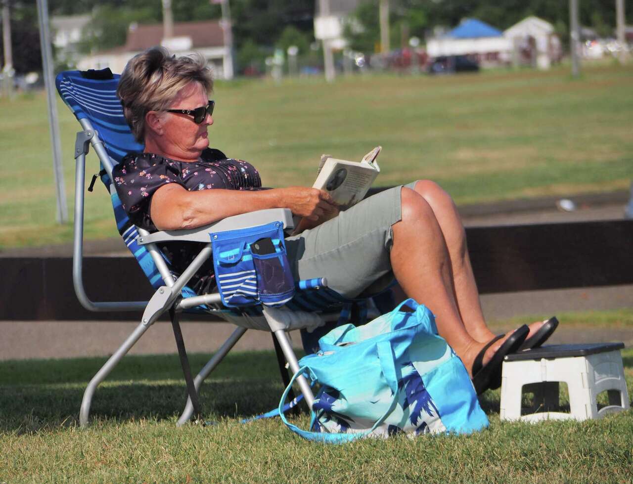 Temperatures rise back to the 80s Tuesday as sun returns in Connecticut