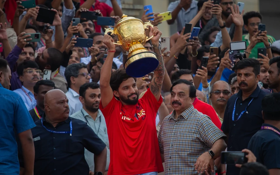 RCB post record playoff total as GT crumble early