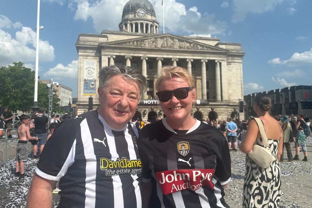 Notts County fans celebrate promotion to League One