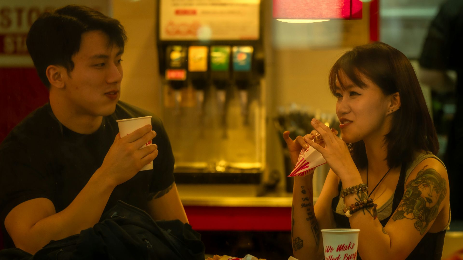 20 little things women do that annoy men