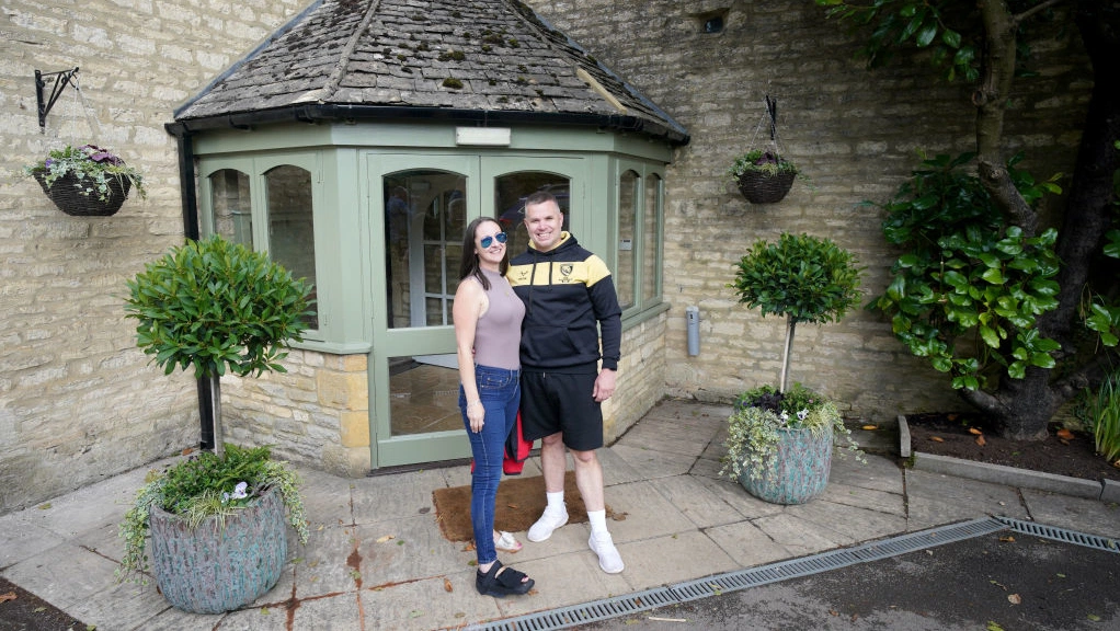 Jeremy Clarkson reverses wine ban at Cotswolds pub