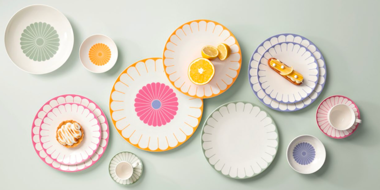 The secret to a stunning summer tablescape starts with this cheerful ...