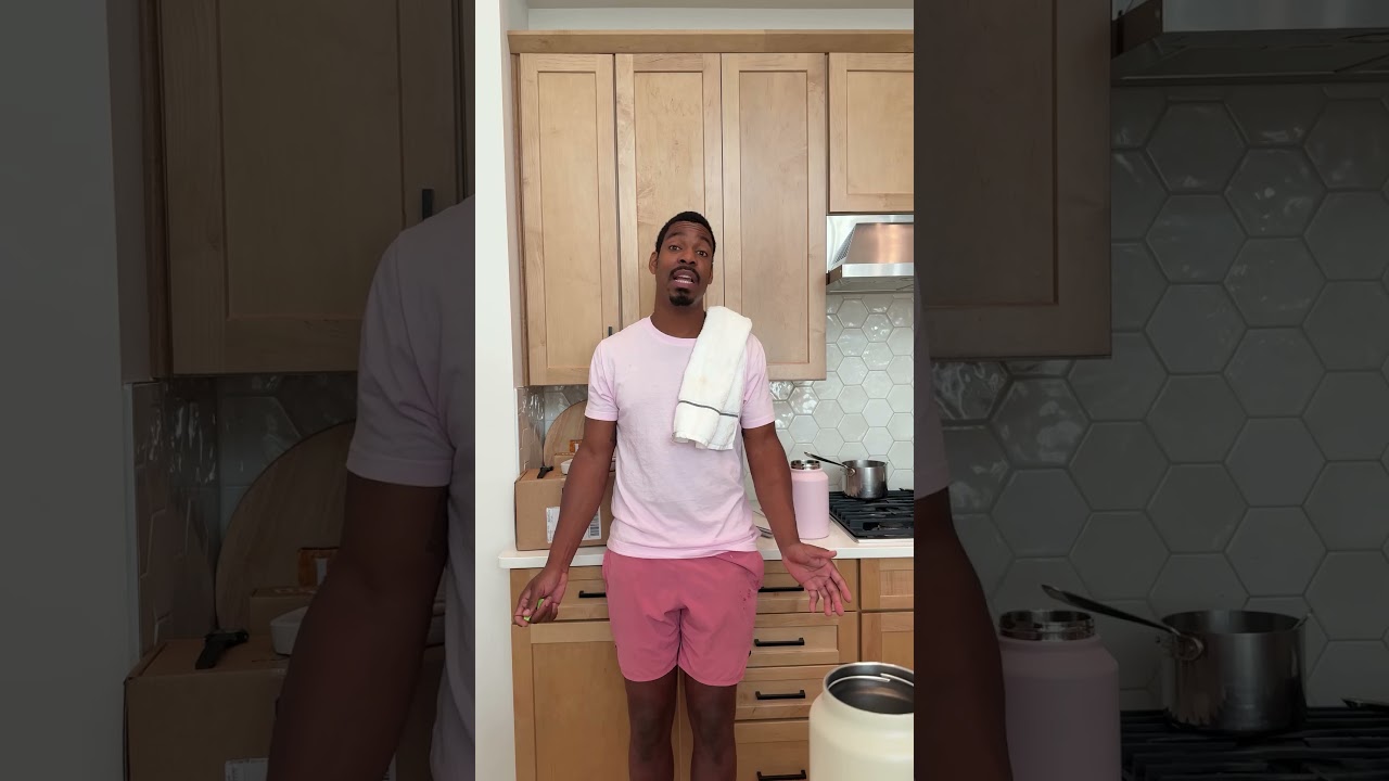 A little Sunday morning fun w/ @royleethebarber 🤣🤣🤣