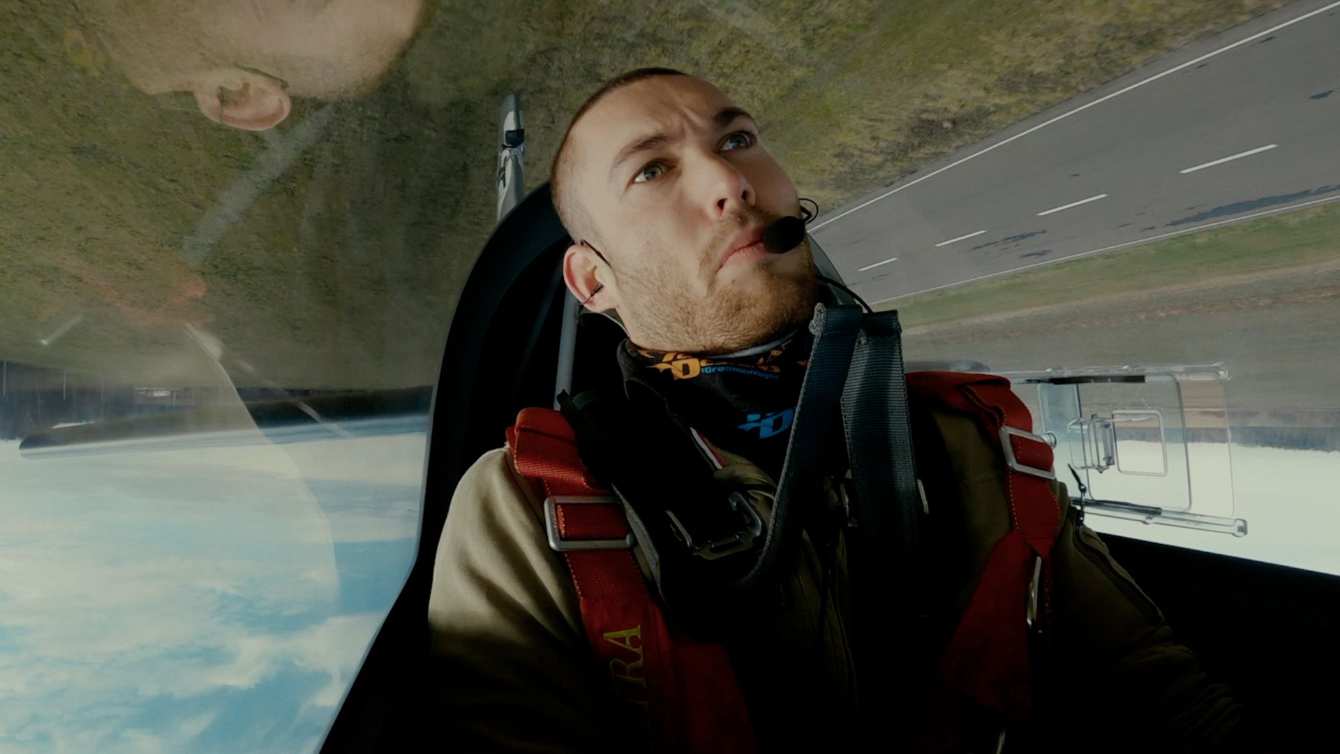 The Ukrainian stunt pilot hunting Russian drones