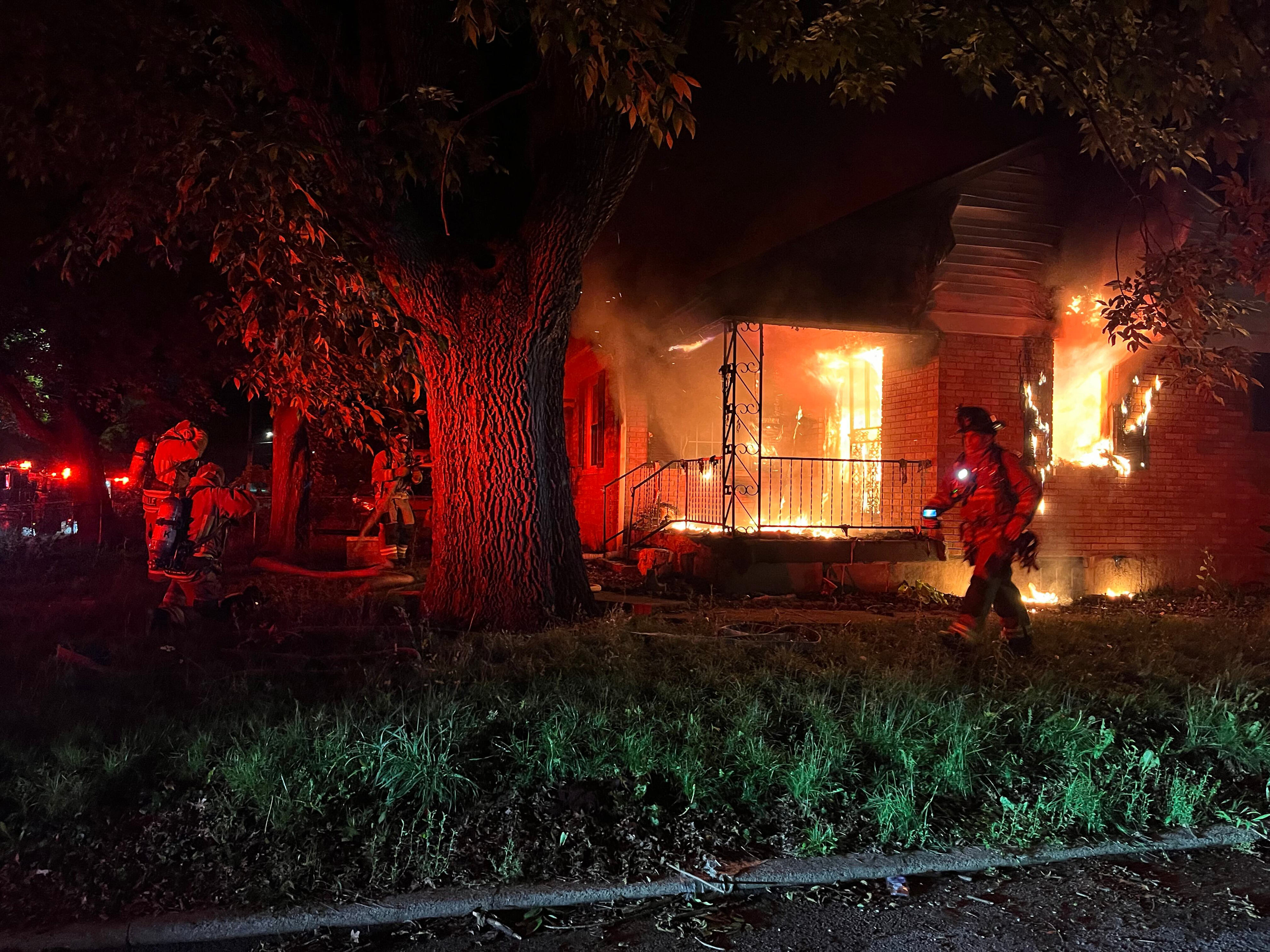 Vacant building heavily damaged in overnight fire