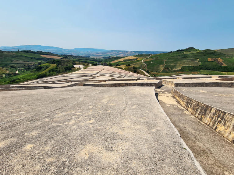 Borghi fantasma in Sicilia: viaggio nella Valle del Belice tra ...