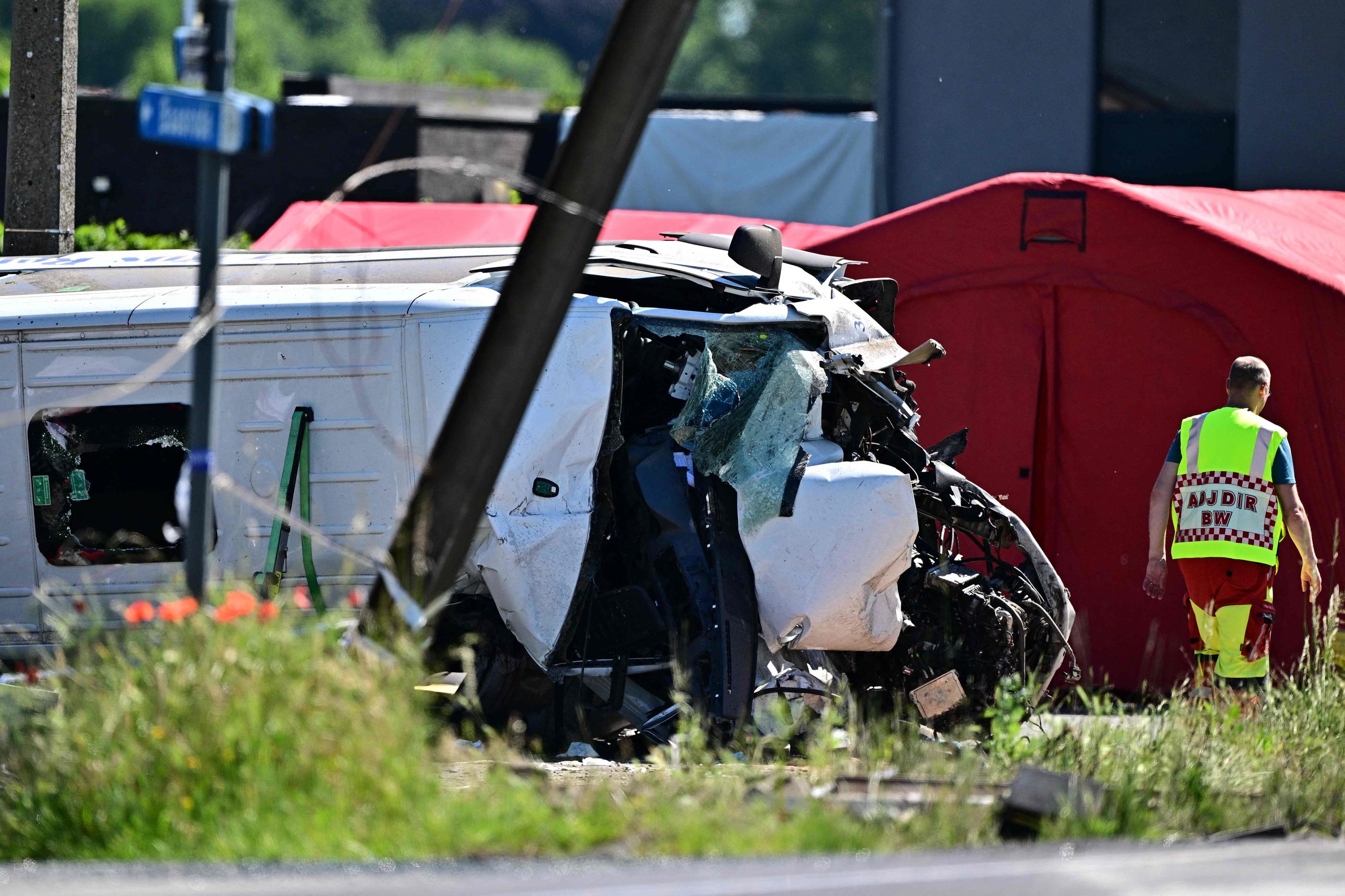 Collision en Belgique : quatre morts, dont deux enfants, « barrières ...